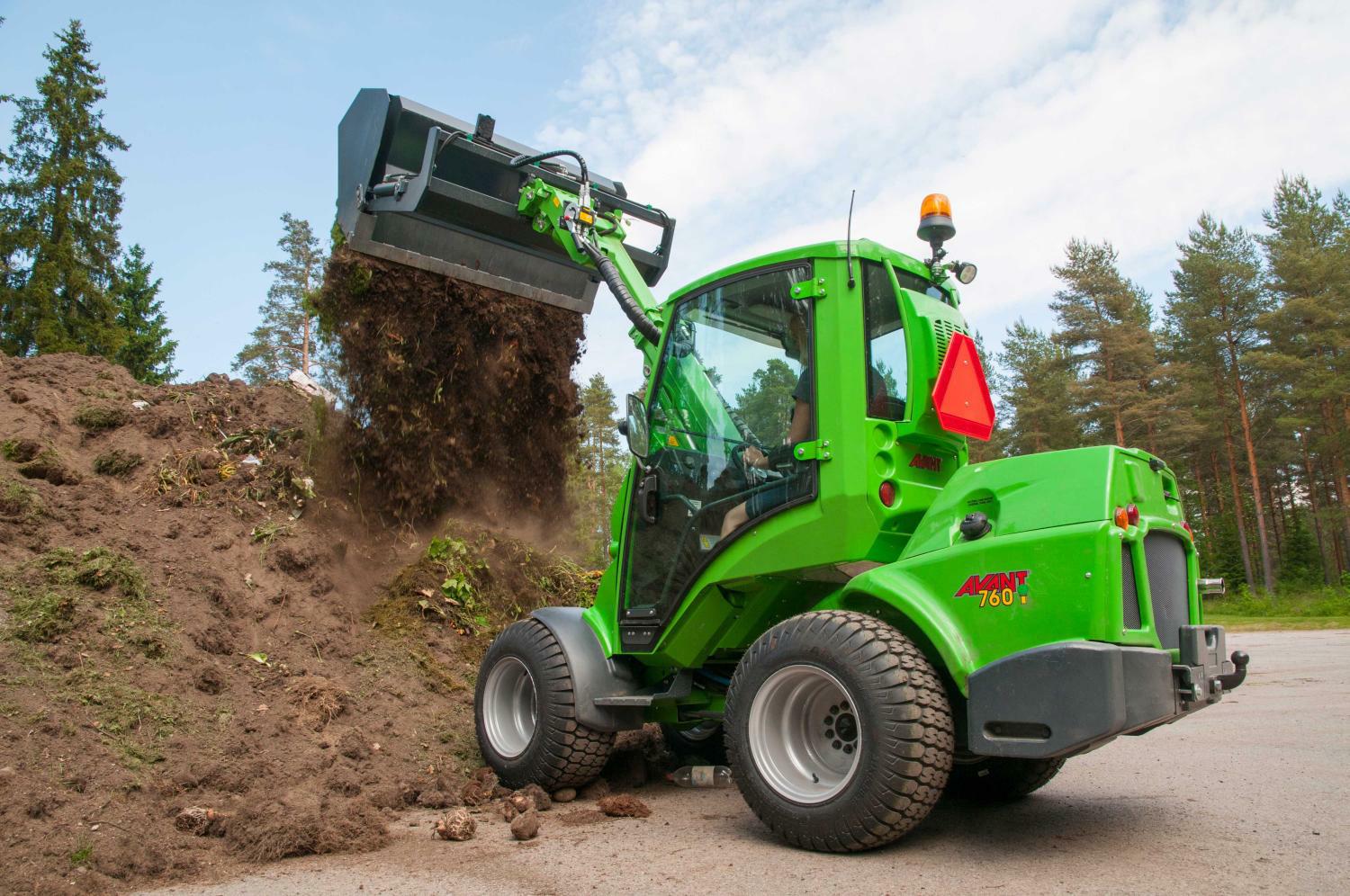 Avant launches range-topping compact tool carrier Avant launches range-topping compact tool carrier